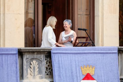 Valls comença Sant Joan amb la petada de globus i el pregó de Margarida ...
