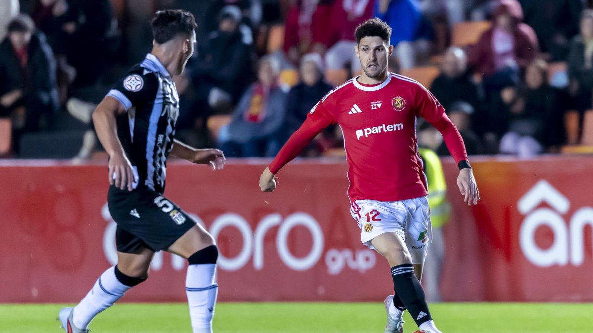 El futbolista del Nàstic que podría inagurar la operación salida rumbo ...