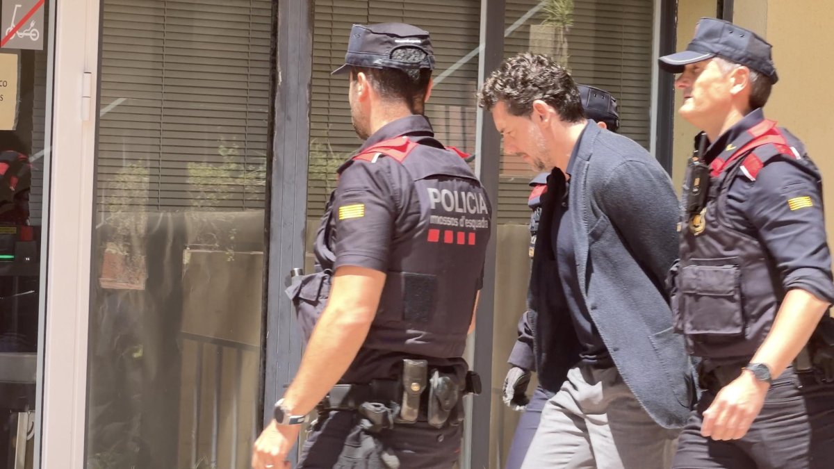 Jonathan Andic tardó más de ocho minutos en llamar al 112 tras la caída ...