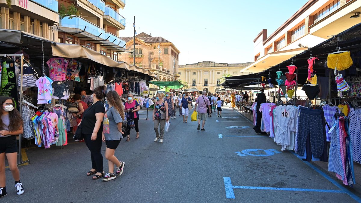 «Nos echaron del mercadillo de Reus de un día para otro y sin ninguna ...