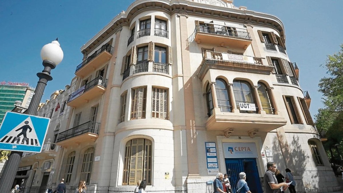 El presidente de Cepta: «Las administraciones nos deben 700.000 euros»