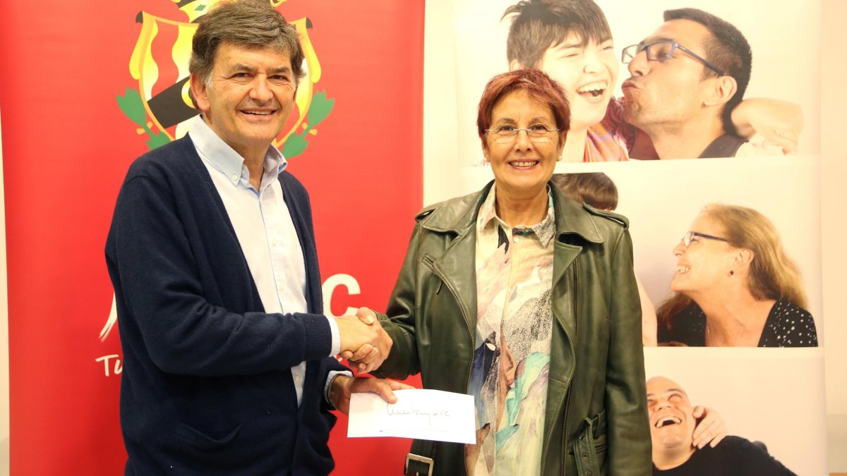 El Nàstic entrega 1.775 euros solidarios a La Muntanyeta