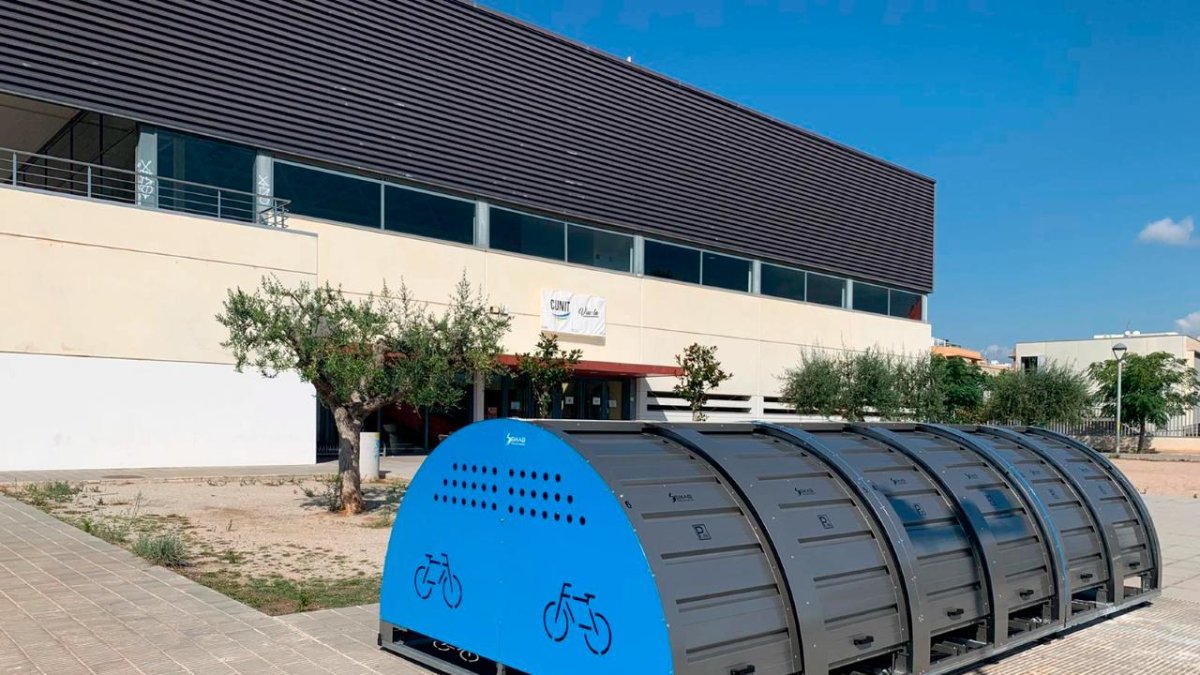 Revientan el bicibuc junto a la estación de Cunit