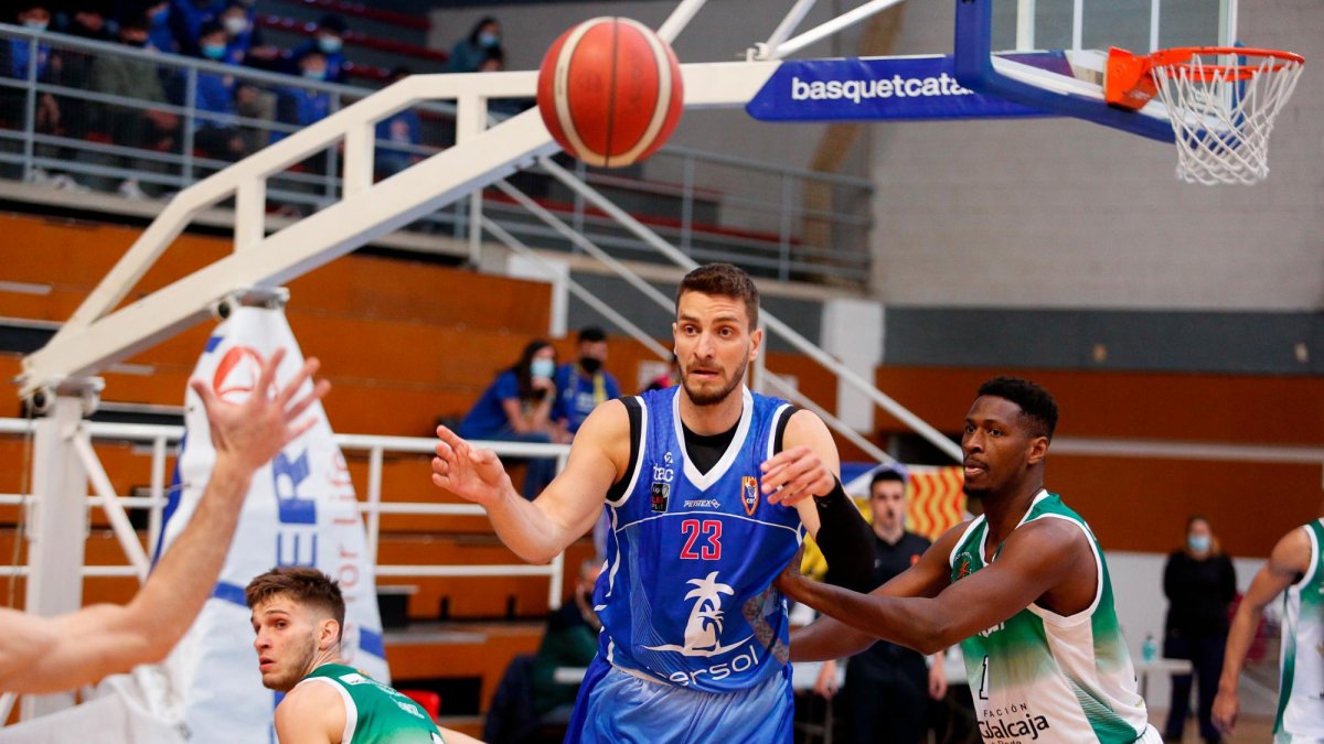 El exCBT Dejan Bjelic refuerza al CB Salou