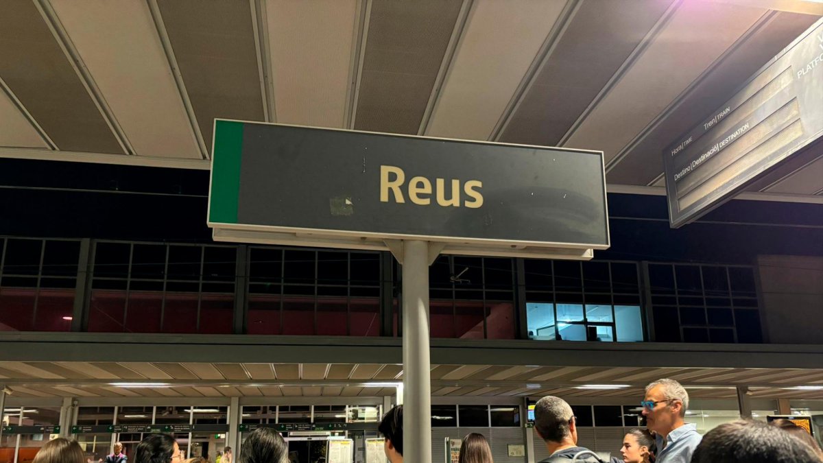 Corte ferroviario de Reus a Barcelona: Los buses funcionan y el ...