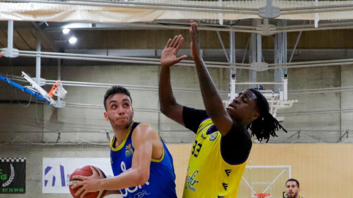 El CB Salou no aprovecha su ventaja y acaba perdiendo en el tramo final