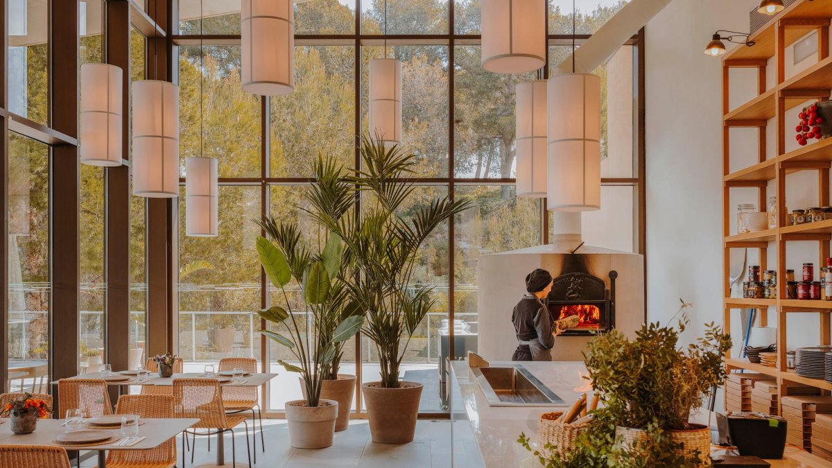 The Terrace at Hills reabre sus puertas con una apuesta por la ...