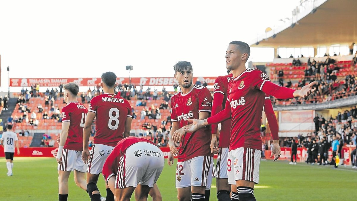 La previa del Sestao-Nàstic: El líder sale de caza