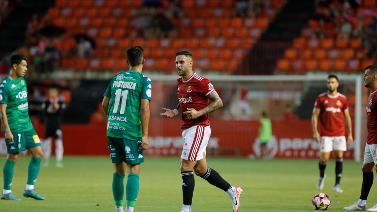 El Nàstic inscribe a Marc Fernández y deja fuera a Borja Martínez