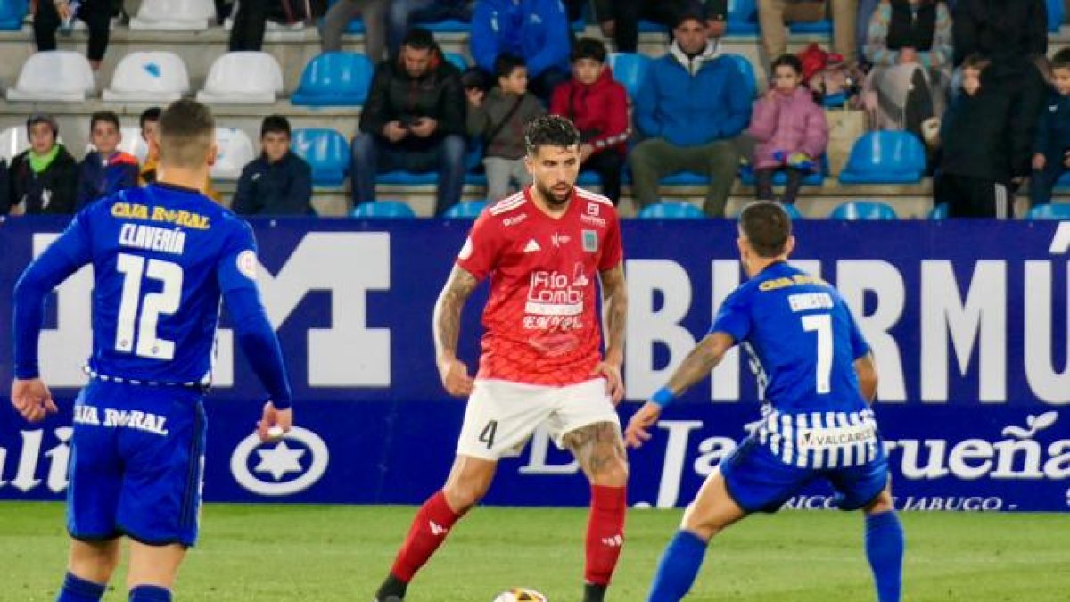 Trilles se mide a 'su' Nàstic capitaneando al combativo Tarazona
