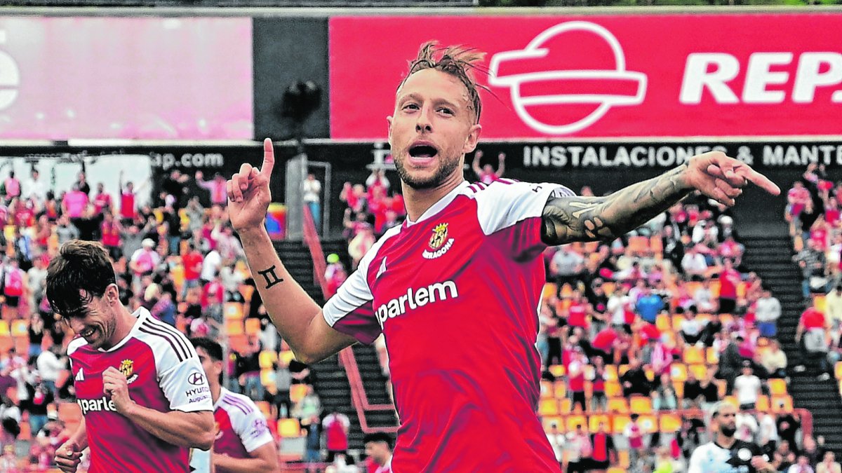 Víctor Narro un jugador deseado por la Segunda: el Nàstic tiene una joya