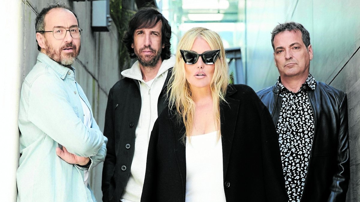 La Oreja de Van Gogh recupera a su voz, pero pierde a su fundador