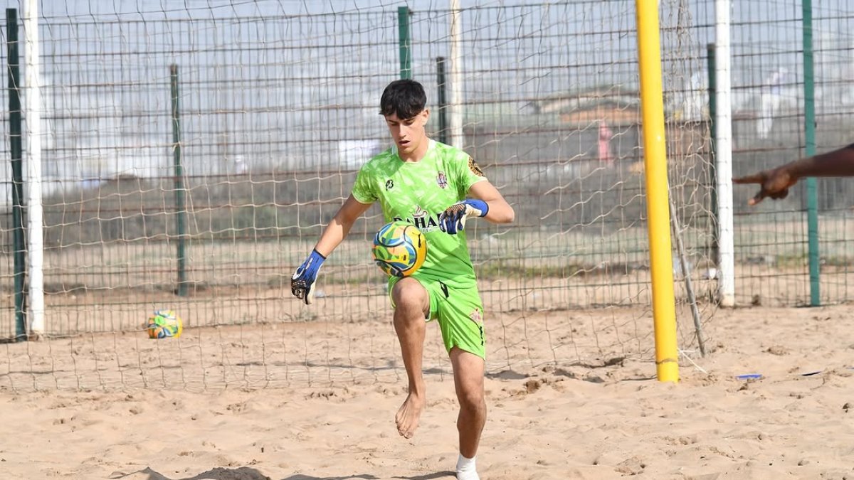 Biel Rius, portero de Torredembarra, convocado con la selección ...