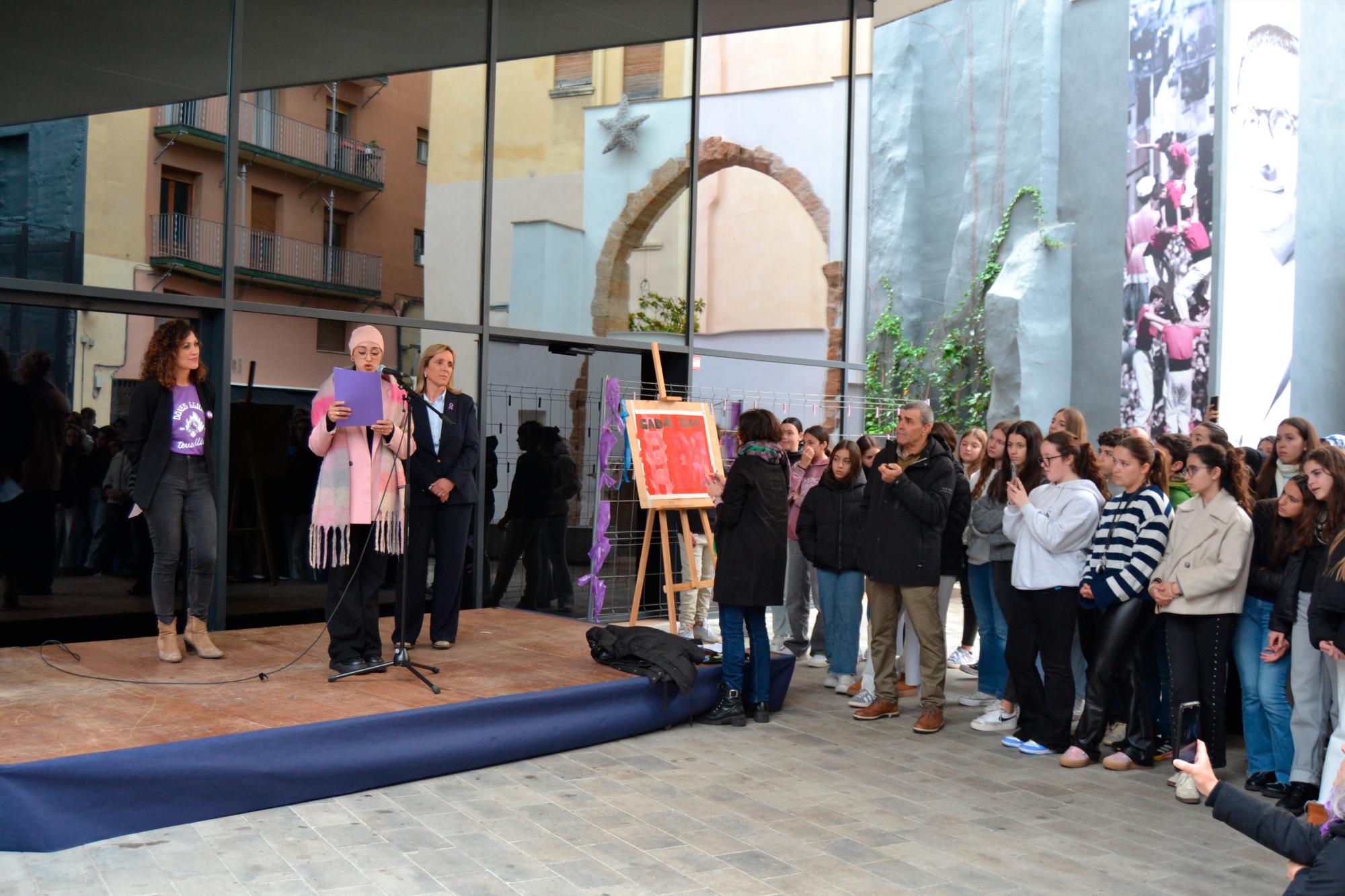 Instituts i escoles de Valls reivindiquen el Dia de la Dona