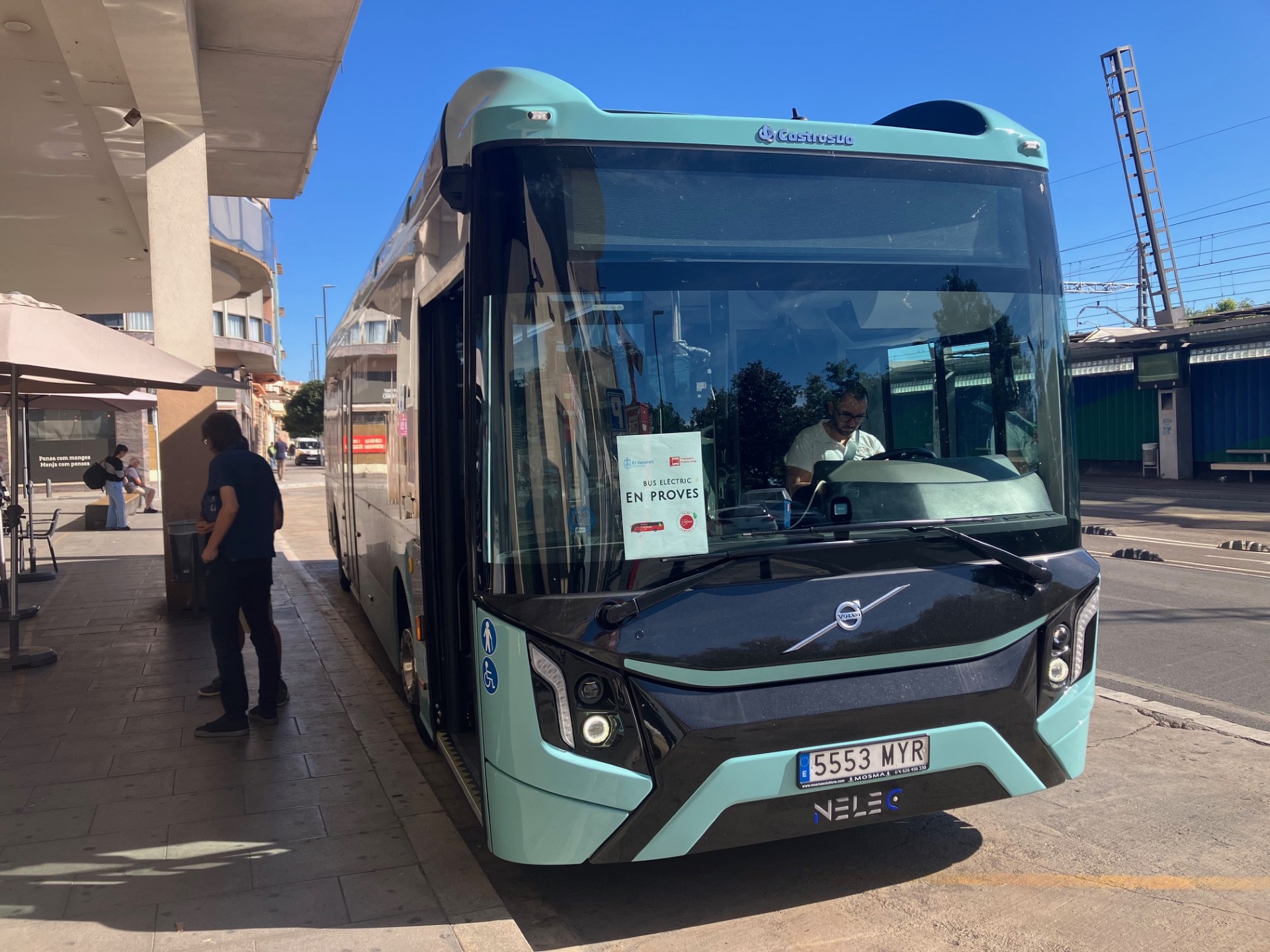 El bus lanzadera El Vendrell-playas seguirá todo el año