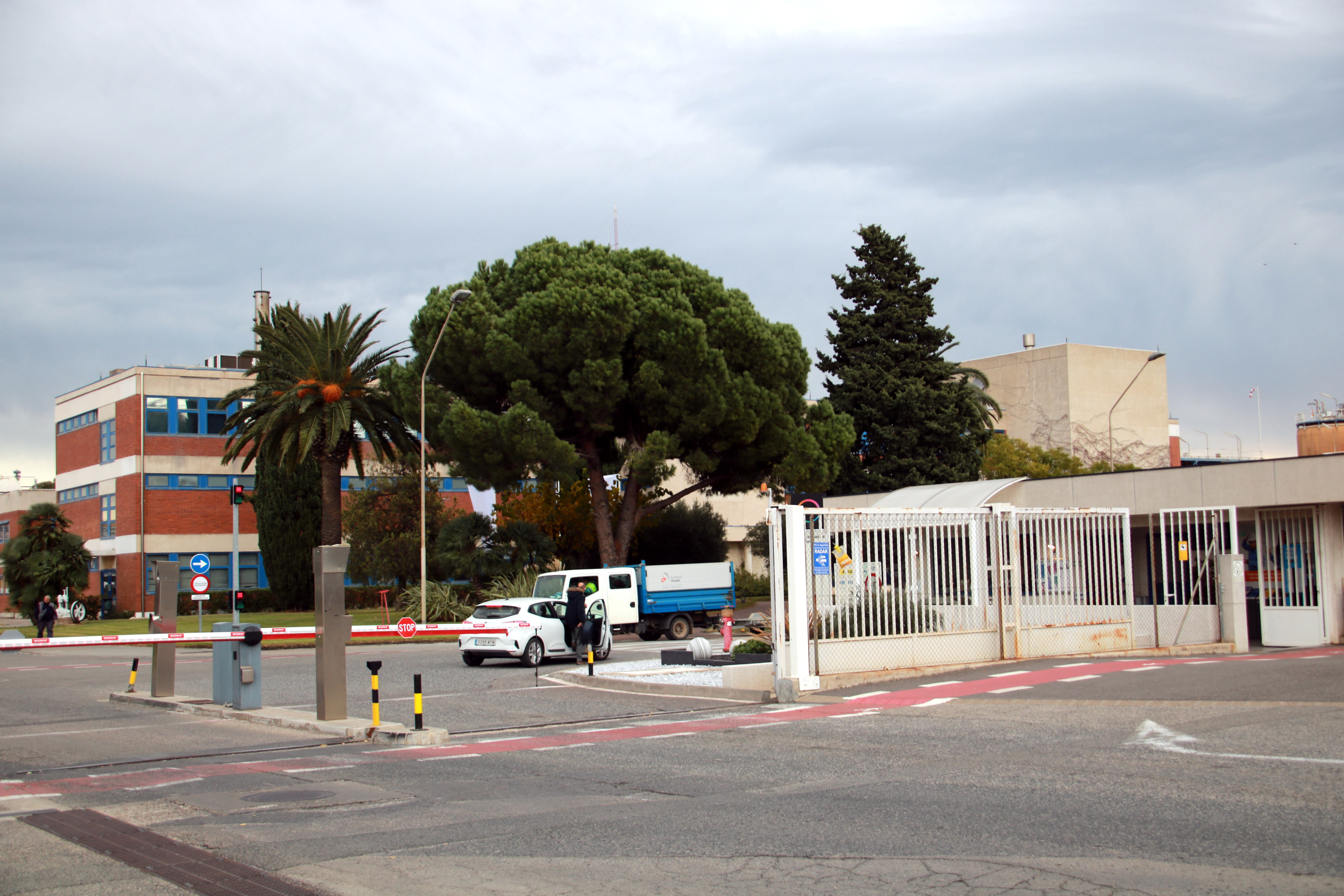 Incendio de madrugada en una empresa química de La Canonja