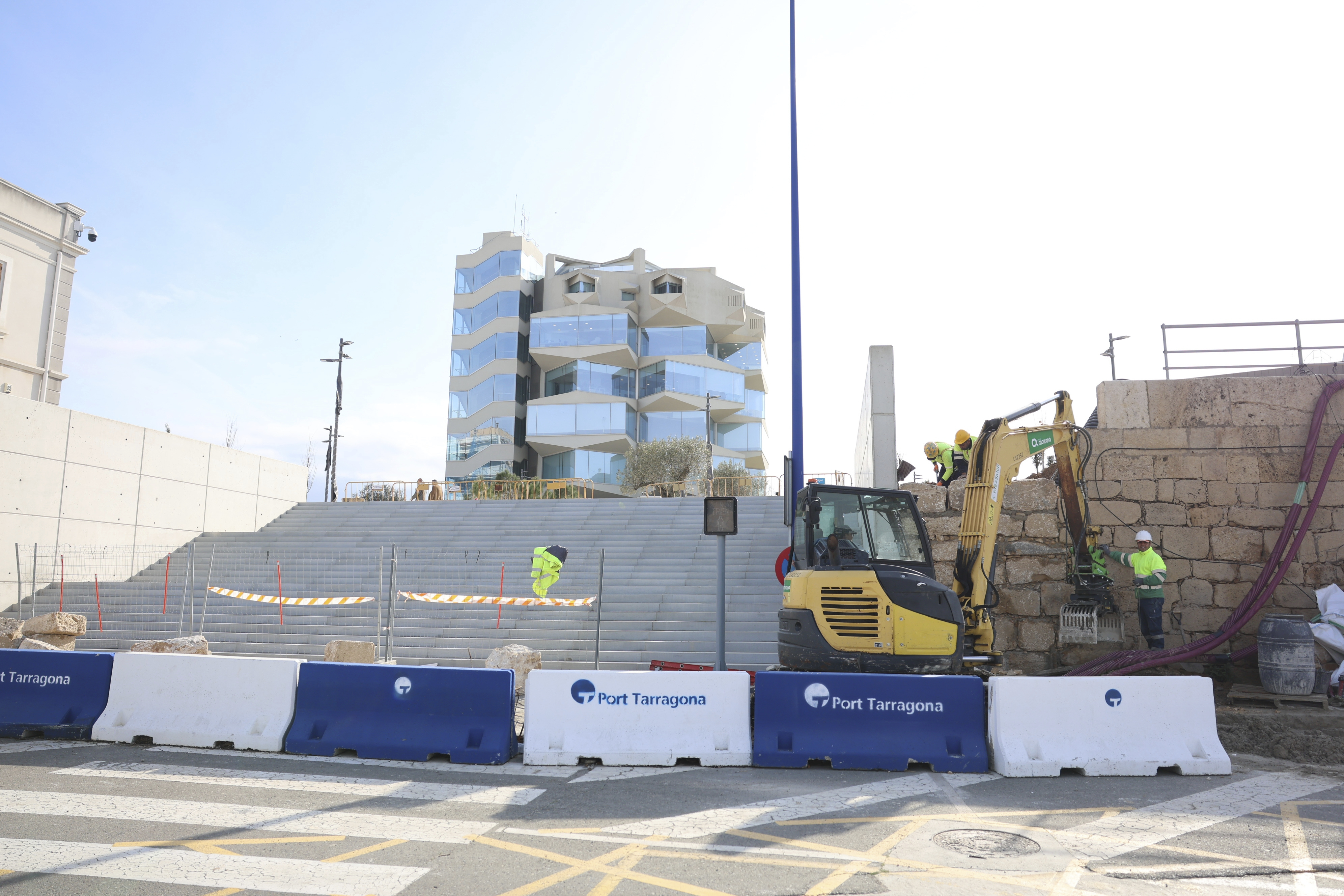 Así son las nuevas escaleras que conectan el Moll Costa con el Port de ...