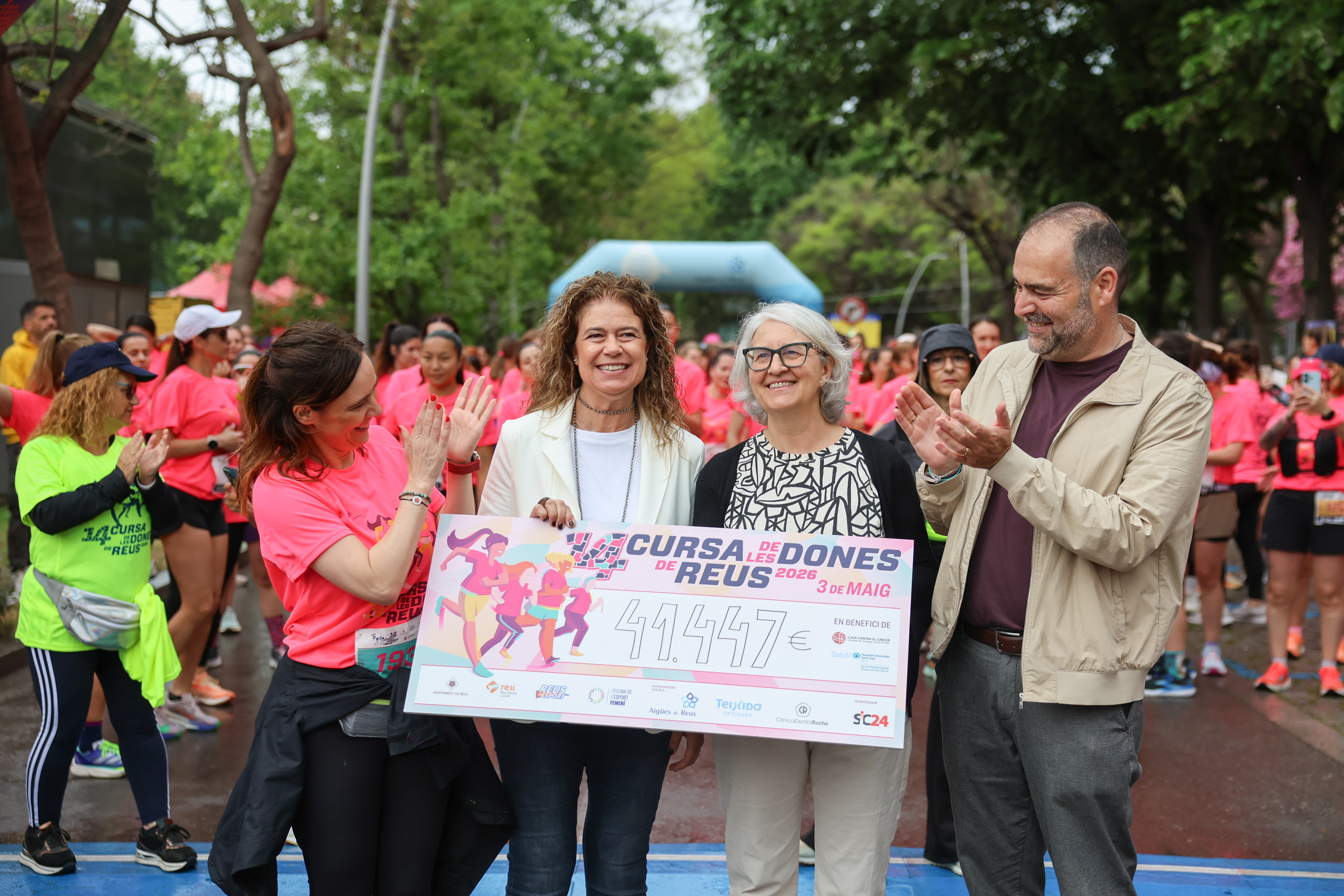 La marea rosa inunda Reus d'esport i solidaritat: la Cursa de la Dona ...