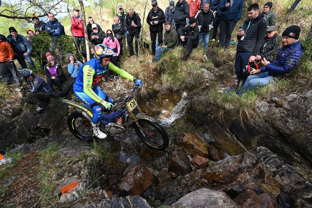 Adam Raga se impone en los míticos Seis Días de Escocia de trial